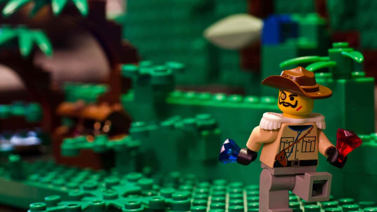 34 Different Things to Build with LEGOs