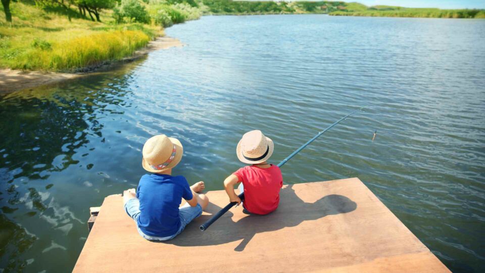 121 Fun Outdoor Summer Activities for Kids!