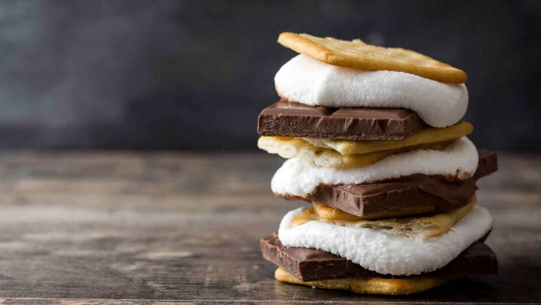 DIY Solar Oven for S'mores With Kids